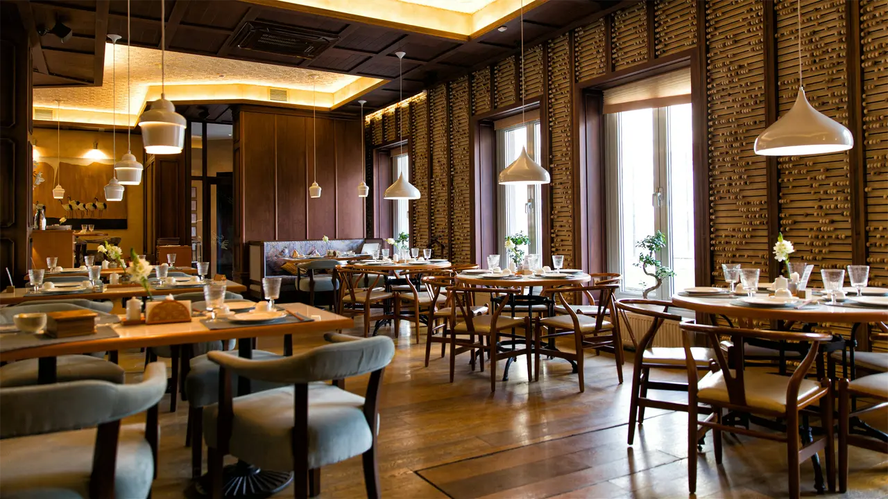 Restaurants ESL Discussion Questions - Smart Discussions